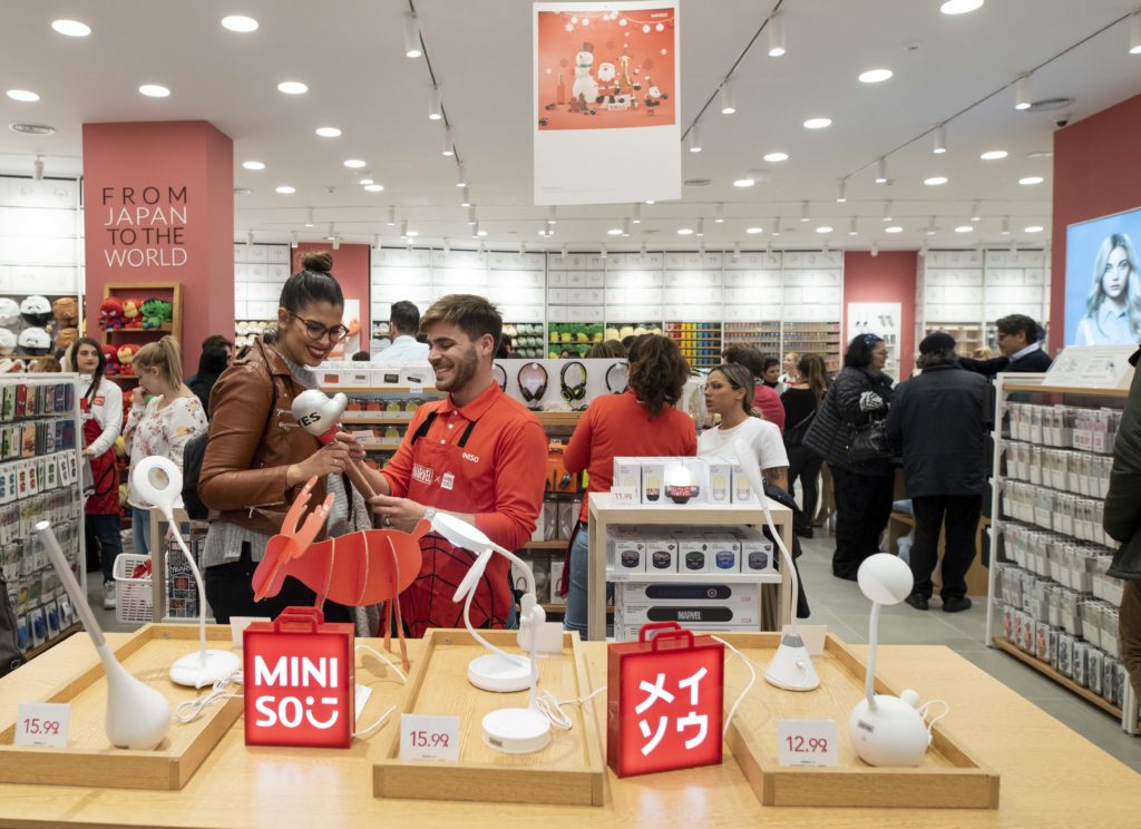 Miniso continua su expansión en España con 3 aperturas en Barcelona ...