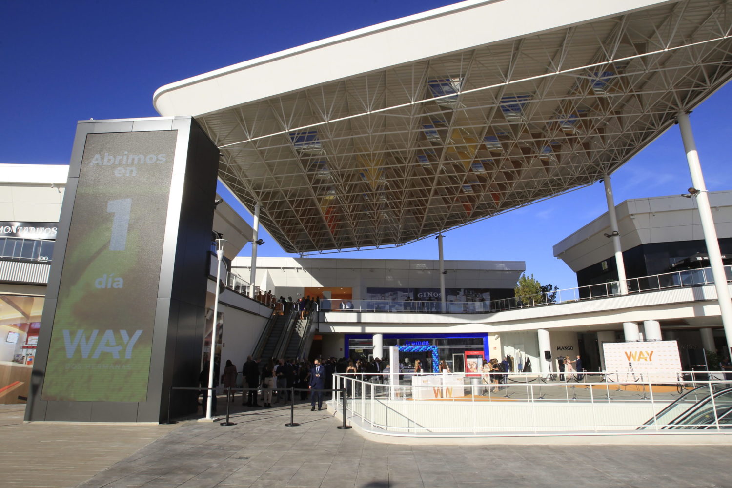 WAY Dos Hermanas celebra su inauguración - Noticias y Actualidad Retail