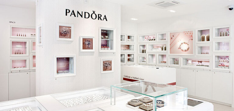 Pandora abre una flagship store en Barcelona - Noticias y Actualidad Retail