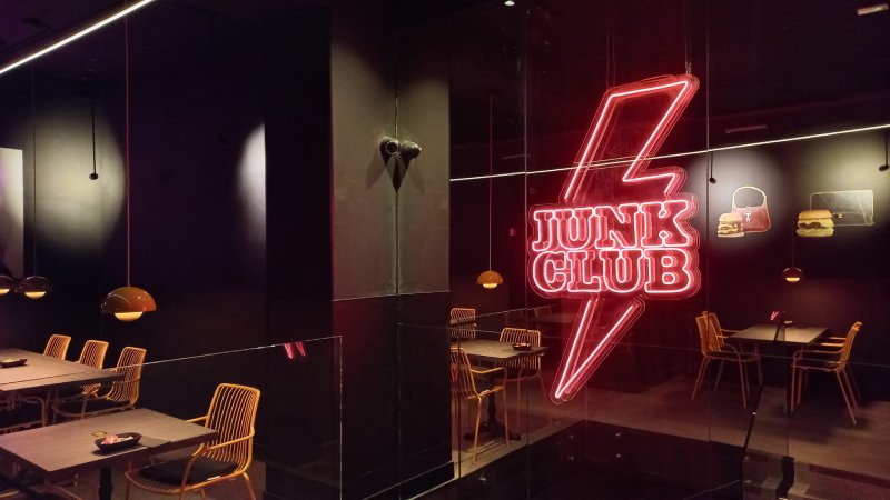 Junk Burger abre un espacio en la madrileña calle del Conde de Peñalver ...
