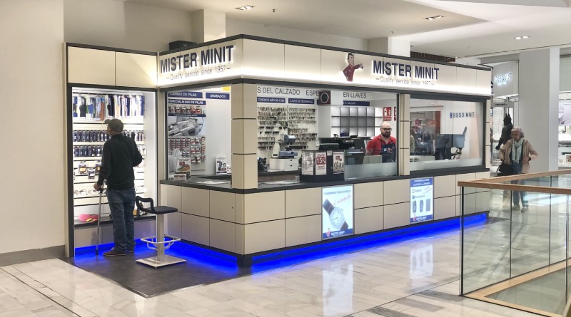 Los Arcos amplía su oferta de servicios con la apertura de Mister Minit ...