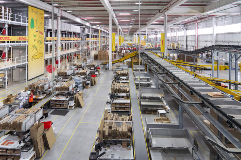 Así es el centro logístico de Zalando en España - Noticias y Actualidad ...