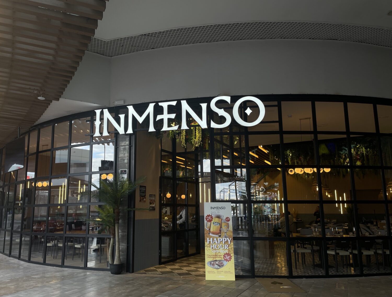 Inmenso abre un restaurante en el centro comercial Quadernillos - Noticias y Actualidad Retail
