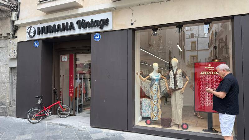 Humana abre su primera tienda de moda vintage en Sevilla - Noticias y ...