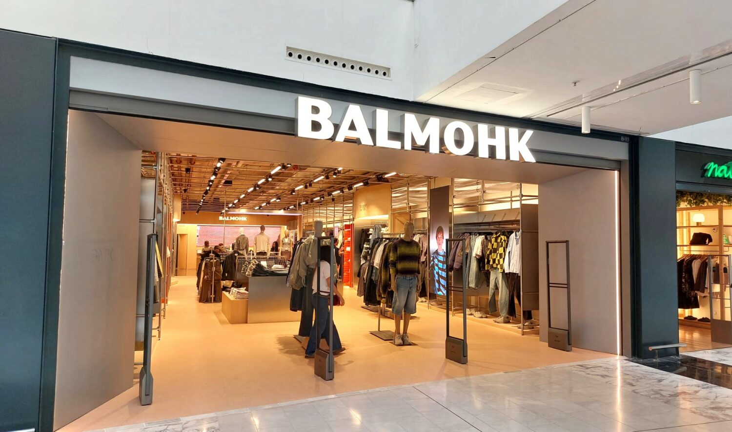Balmohk abre en Salera su primera tienda en España - Noticias y ...