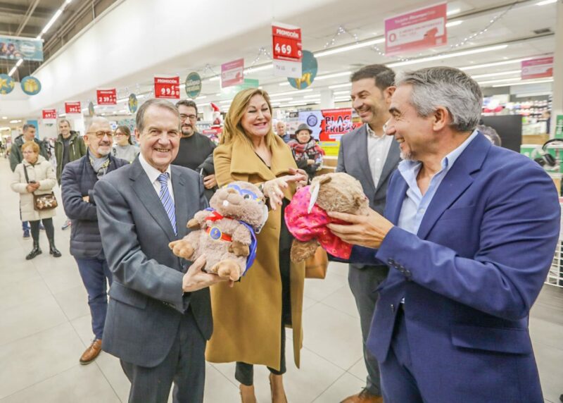 Alcampo reinaugura el hipermercado del barrio de Coia en Vigo ...