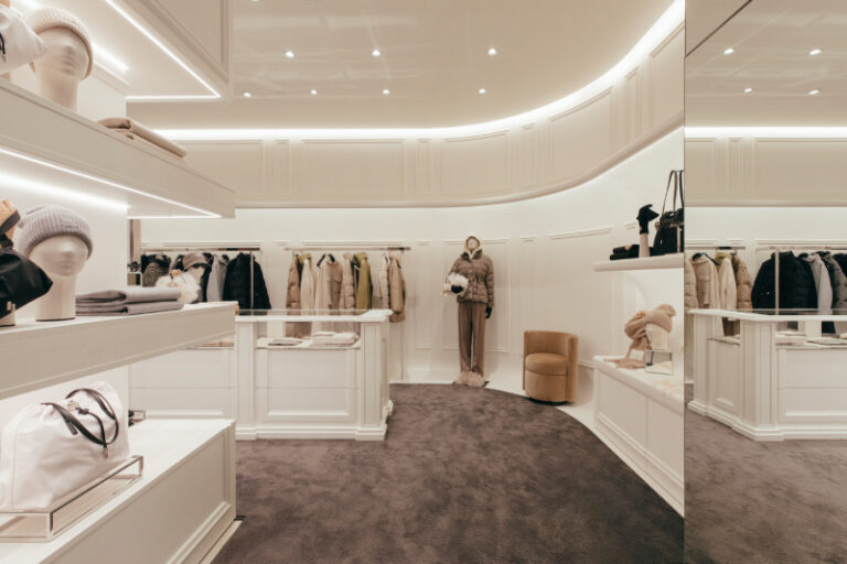 Moncler inaugura en Galería Canalejs su segunda tienda en Madrid ...