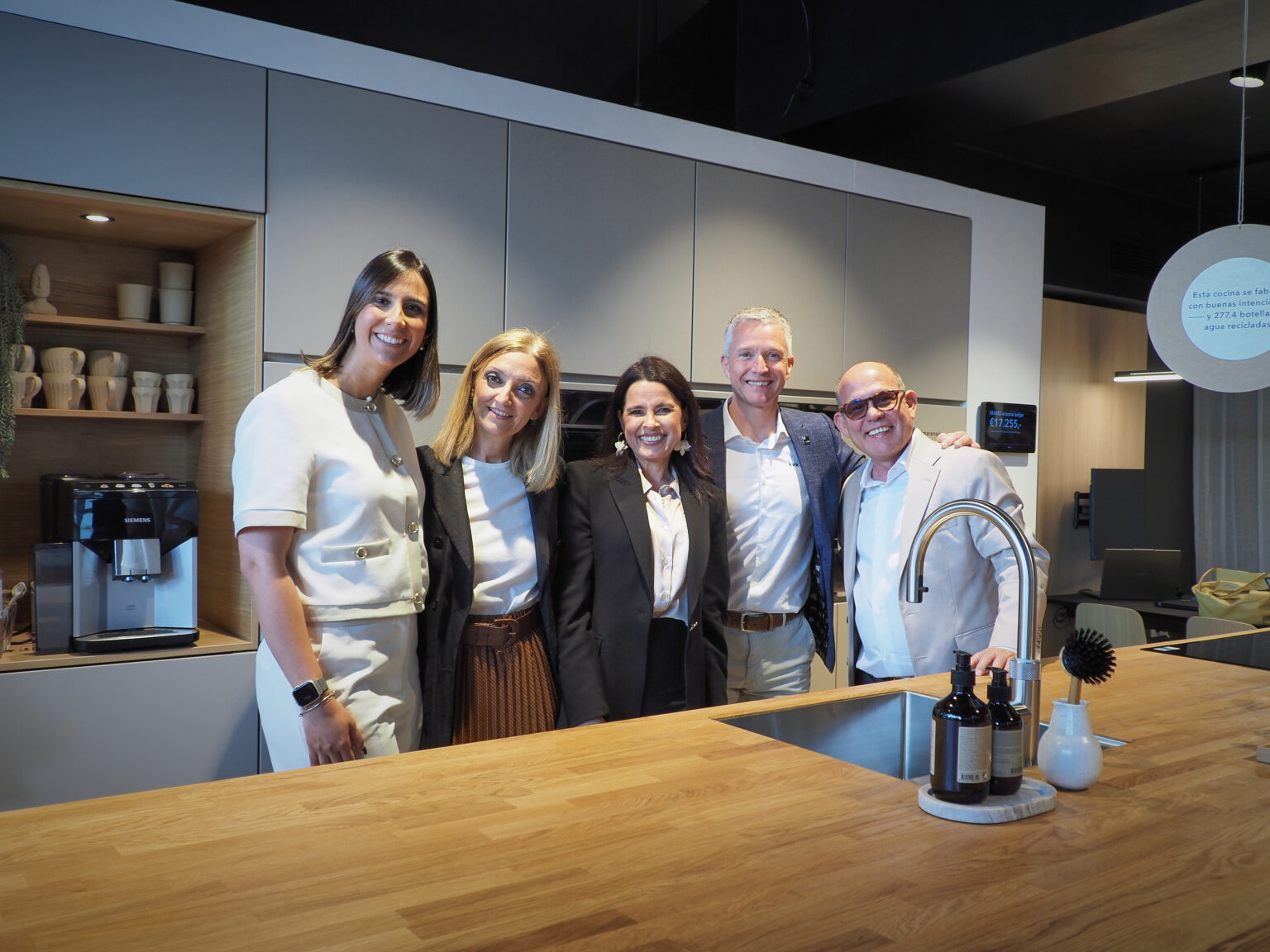 Kvik inaugura su nuevo showroom en Las Rozas, Madrid - Noticias y ...